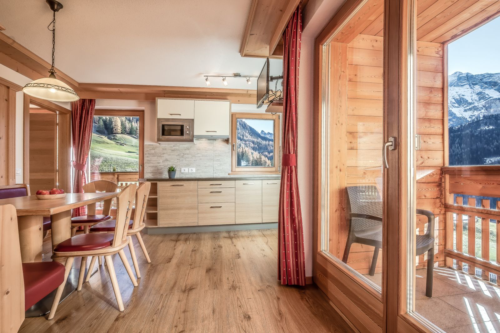 Apartments Alta Badia - Apartments Rit in the Dolomites